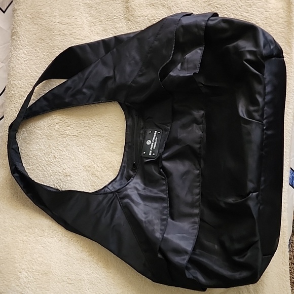 Six Pack Fitness | Bags | Six Pack Fitness Black Asana Mealyoga Tote ...